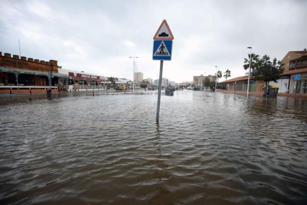 España: Valencia sufre la mayor inundación jamás registrada - El Quinto ...