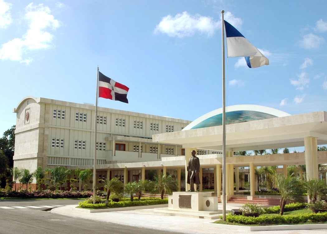Universidad Autónoma de Santo Domingo elige hoy un nuevo rector - El ...