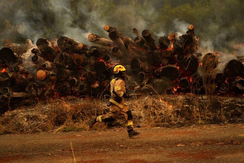 90 Incendios Forestales En Chile ¡fuera De Control El Quinto Elemento Tv