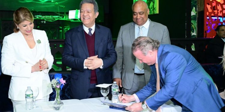 Leonel Fernández anuncia en Nueva York proyecto de inteligencia ... Leonel Fernández anuncia en Nueva York proyecto de inteligencia ...